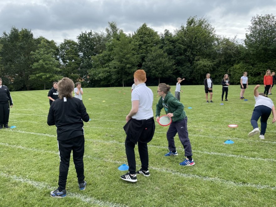 Year 6 - Ultimate frisbee with the North West Leicestershire Sports ...